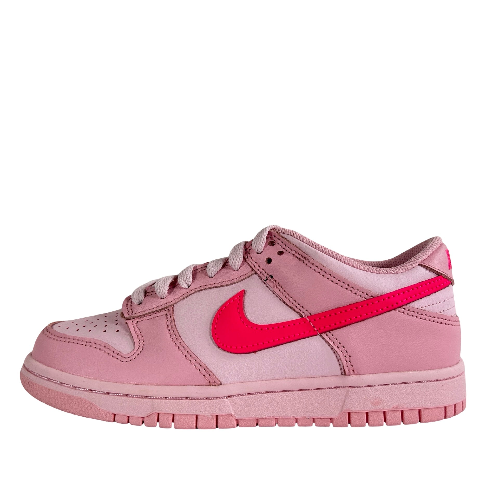 DH9765 600 Nike Dunk Low Triple Pink [CONDITIONAL] - 5.5 Y (Marks On L ...