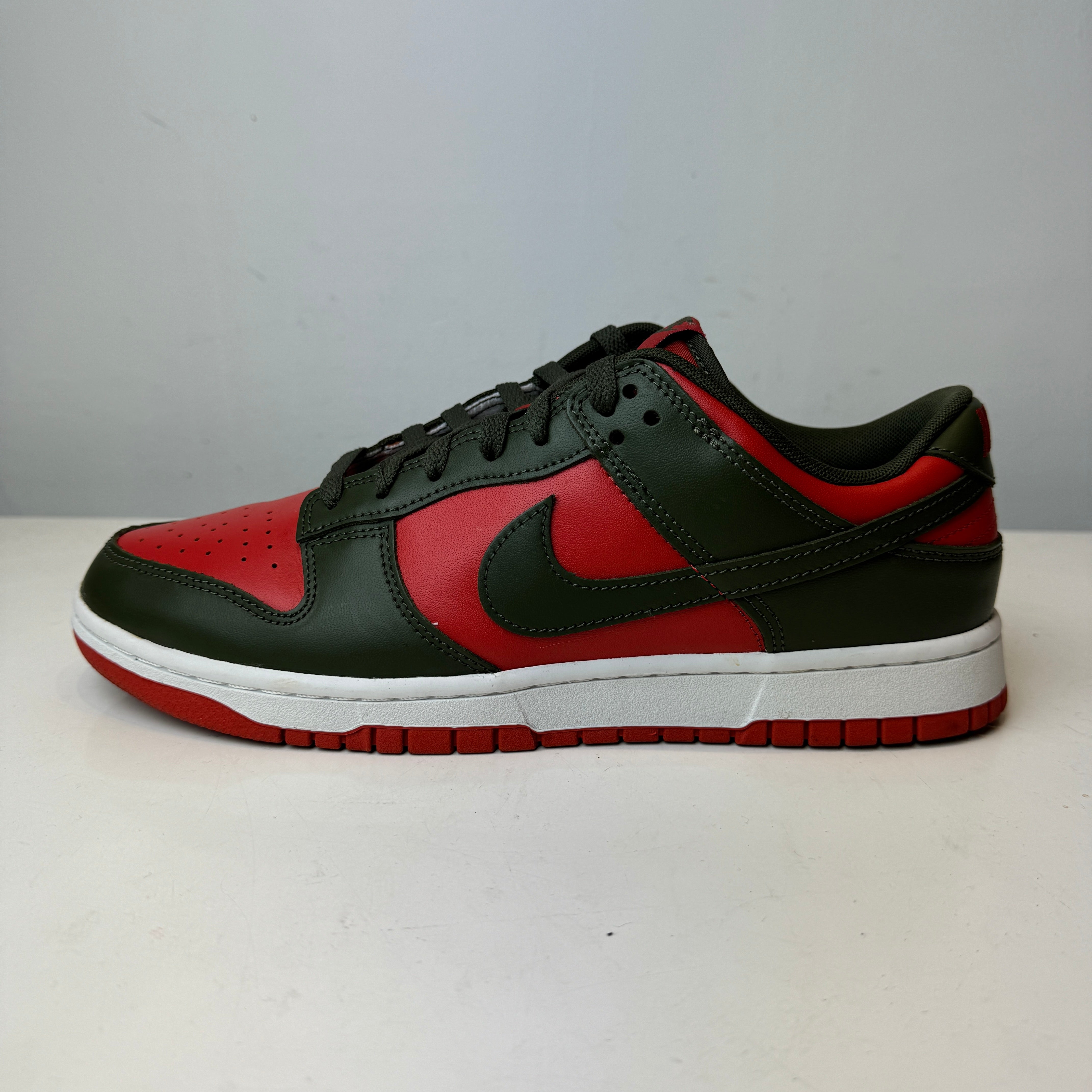 DV0833 600 Nike Dunk Low Mystic Red Cargo Khaki [USED] - 10.5 M (Used ...