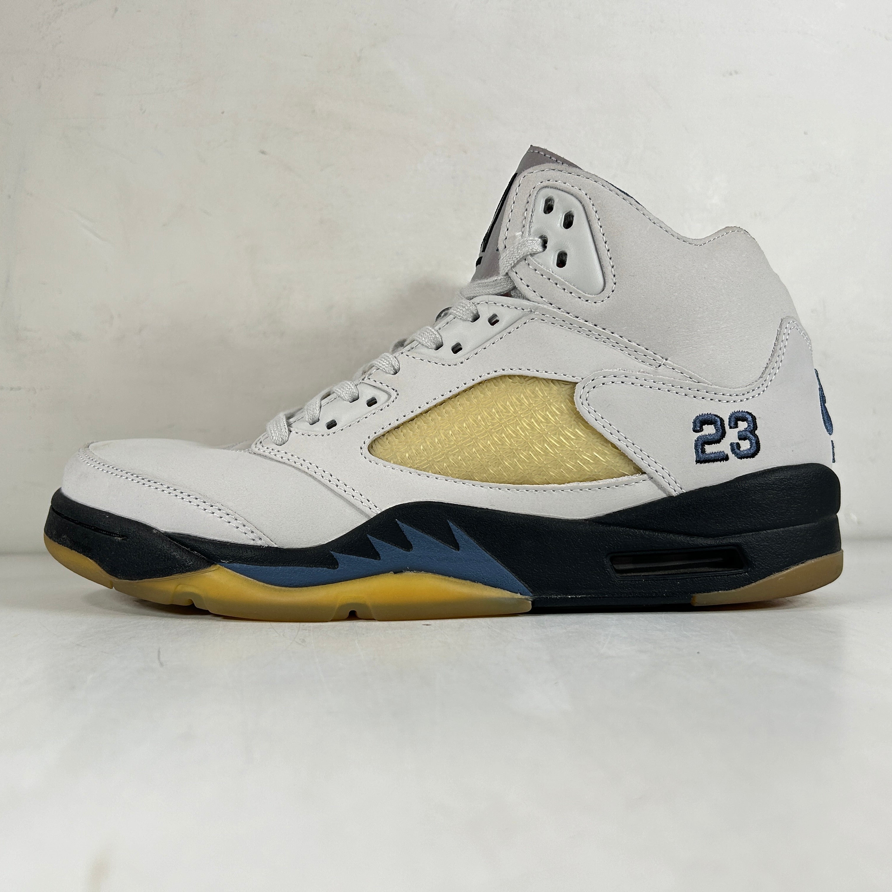 FZ5758 004 Jordan 5 Retro A Ma Maniere Dawn (Women's) [USED] - 11 W (U ...