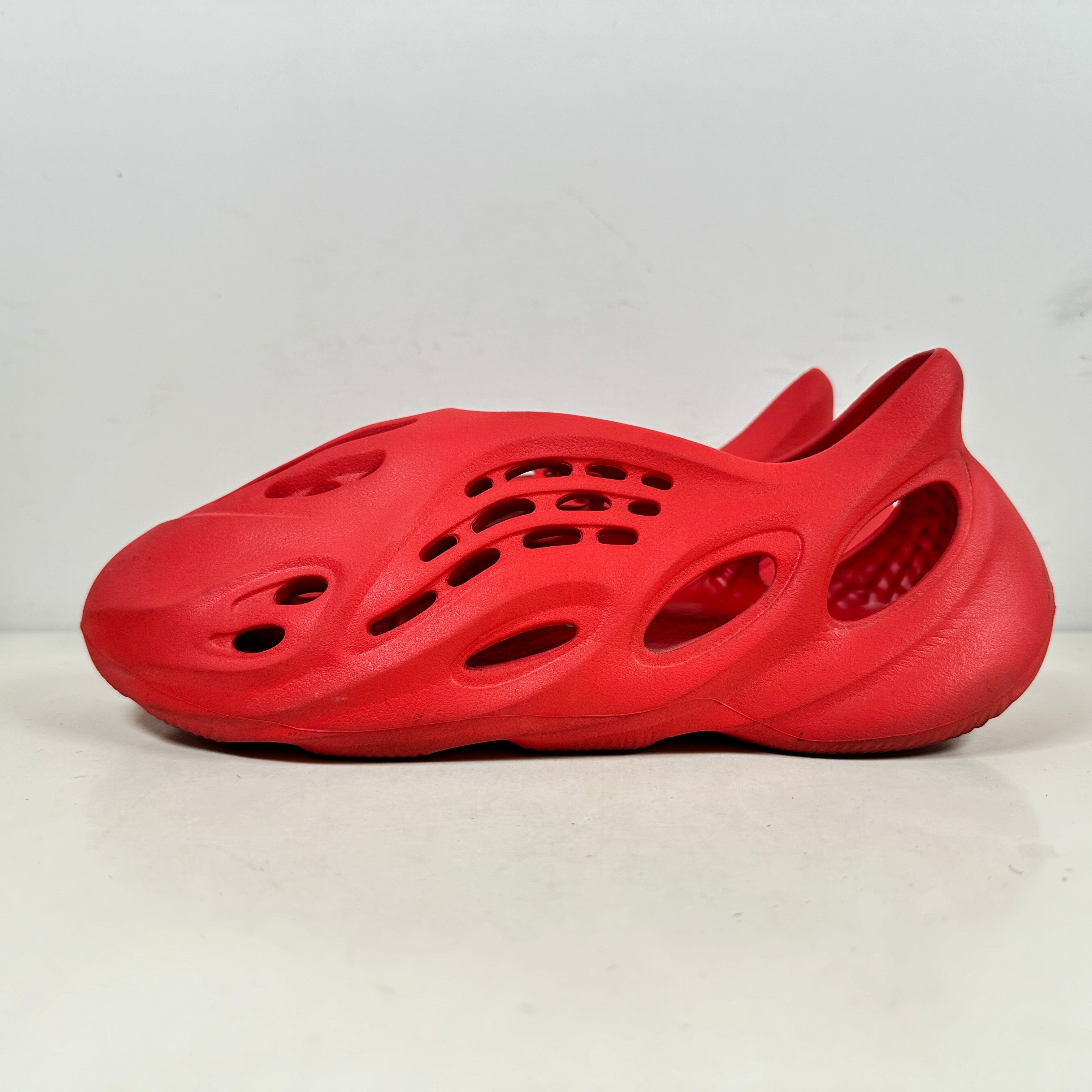 GW3355 Yeezy Foam RNNR Vermillion [USED] - 10 M (Used) (Replace Box ...